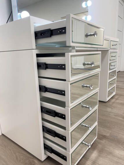 Hollywood Vanity – Mi Chulas Vanitys and Furniture